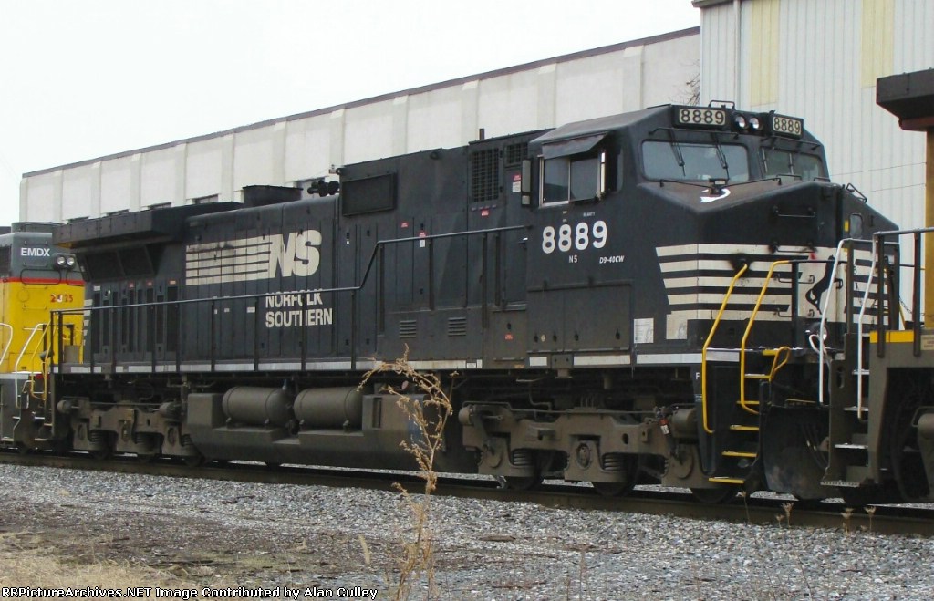 NS 8889